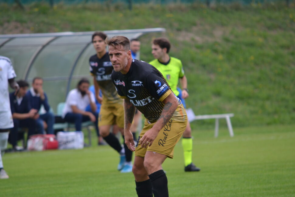 Pari nel derby tra Real Calepina e Villa Valle. Esordio dal 1′ per ...