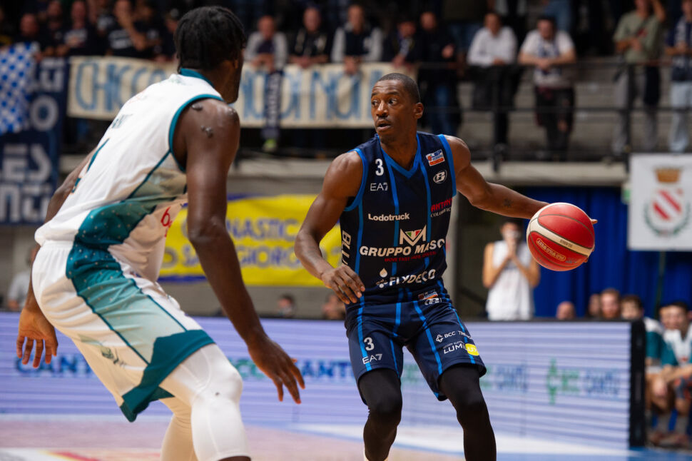 Marini ok, Clark così così: Treviglio ko con Cantù « Bergamo e Sport